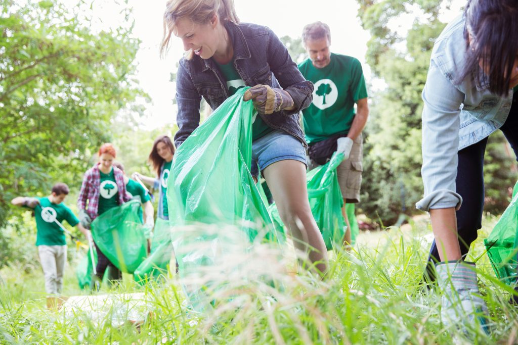 Top Team Building Activities for Corporate Retreats | Team Retreats